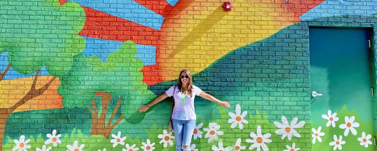Painted wall murals vs printed wall graphics: which is right for you?